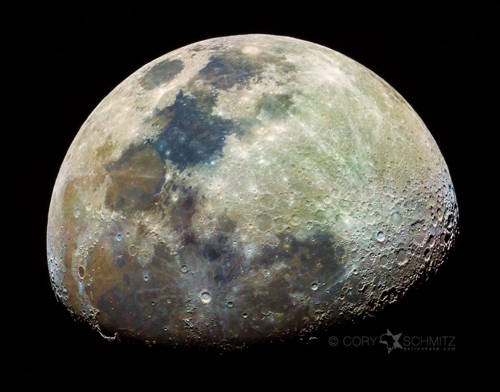 How To Find the Secret and Subtle Color in the Moon ...
